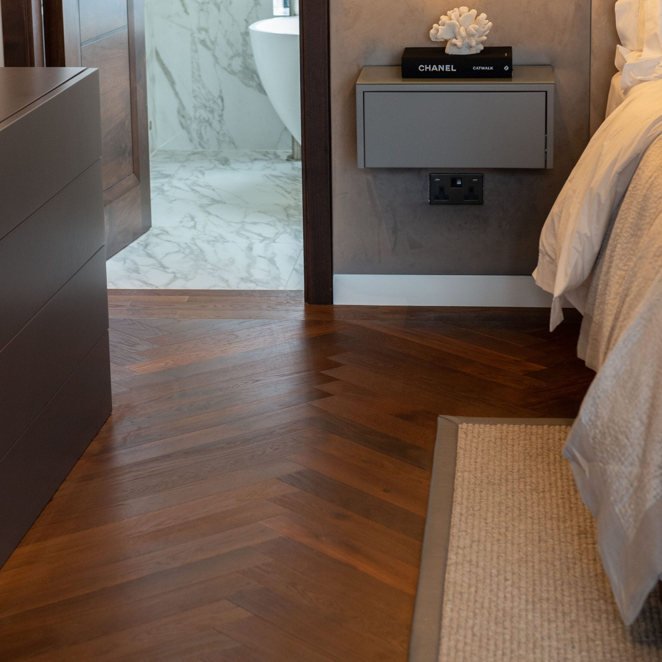 Medium Thermo Oak | Dark Wood Flooring | Urbane Living